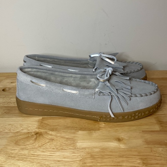 Muk Luks | Shoes | Sale Muk Luks Light Gray Bow Soho Street Suede ...